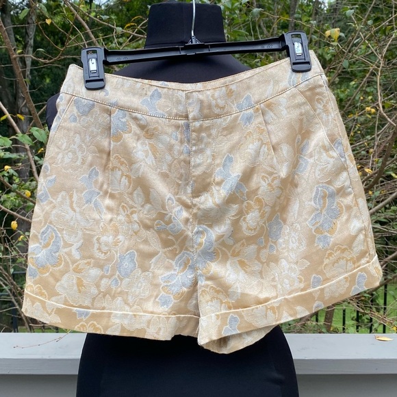 Forever 21 | Shorts | F2 Cottagecore Damask Floral Metallic Fall Shorts ...